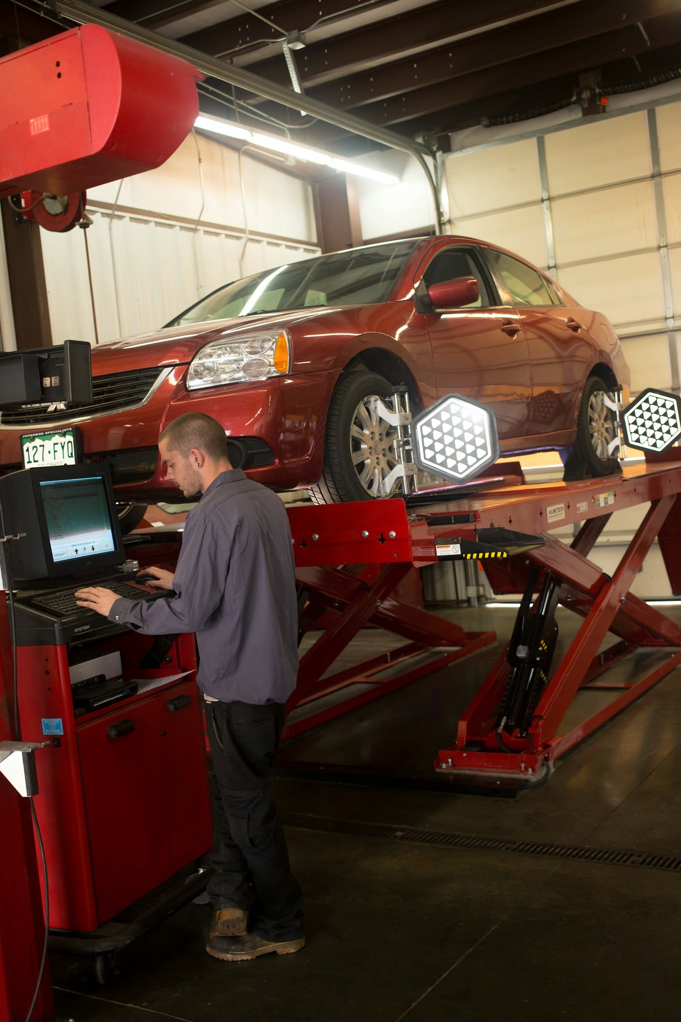 Computerized 4 Wheel Alignment Services Englewood - The Auto Station